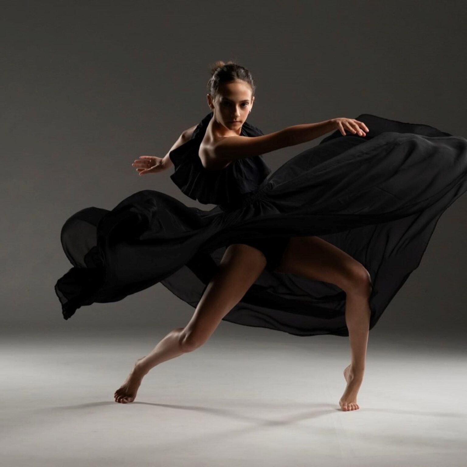 Modern Dance vs. Contemporary Dance - What’s the Difference?